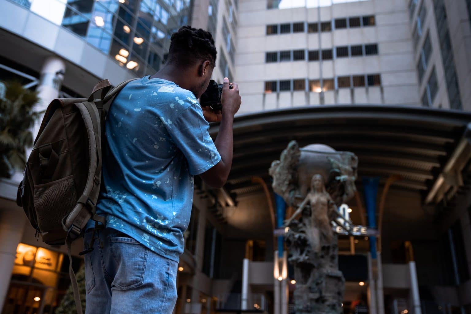 Digital Photography School | F.I.R.S.T. Institute